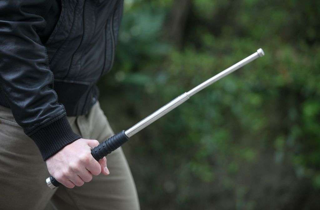 Teleskopschlagstock Test 2026 | Die besten ausziehbaren Schlagstöcke